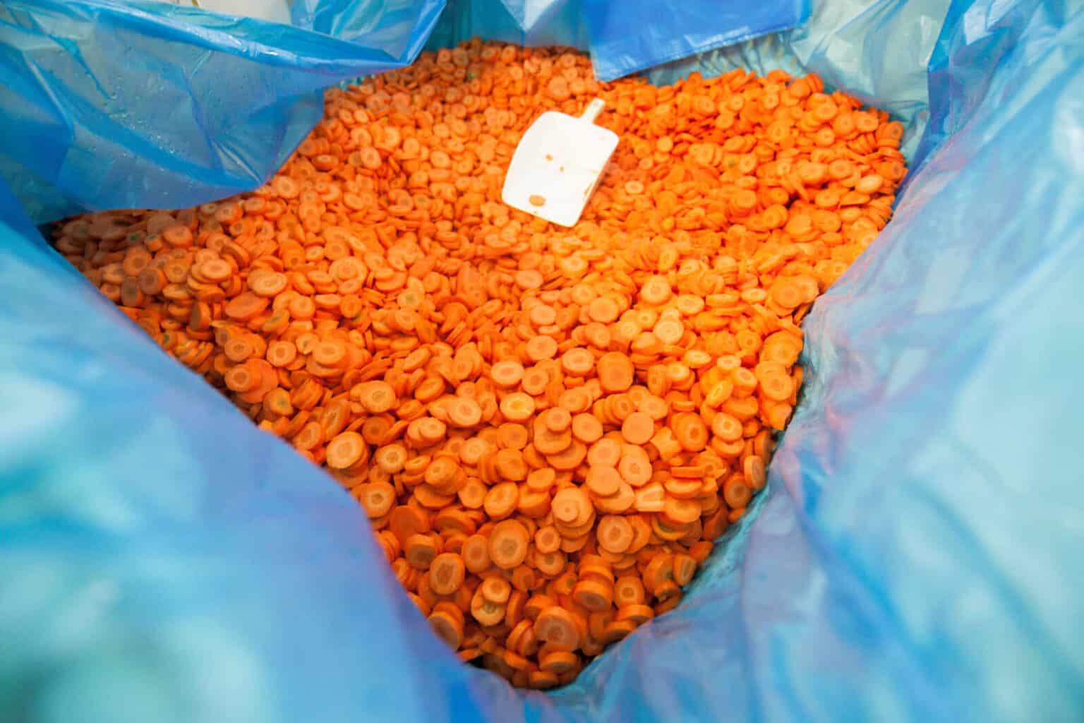 Carrots - VegPro4 - Your Preferred Fresh Cut Vegetable Supplier Carrots